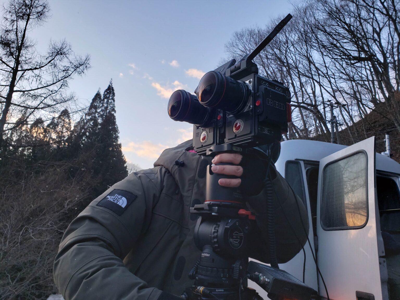 VOYSYSで2023年最新の8K3DVR180°ライブ配信（CG背景、CGエフェクト、クロマキー合成など）を実現：放送品質を実現する多機能な ...